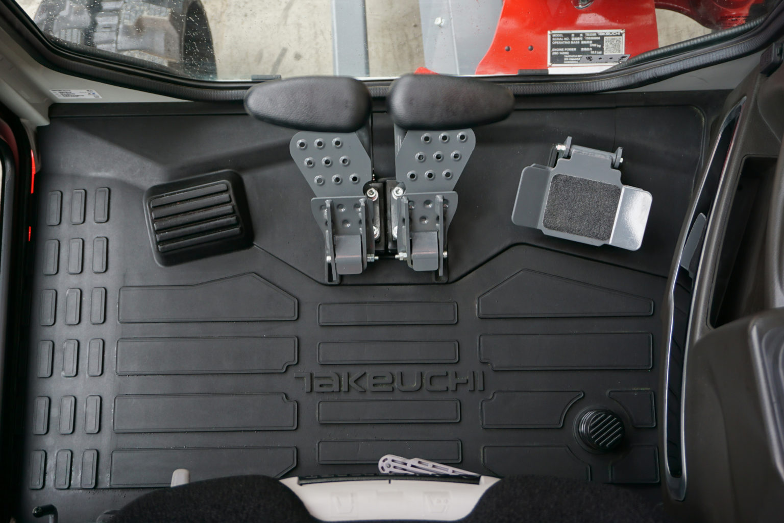 TB350R Compact Excavator – Takeuchi Global