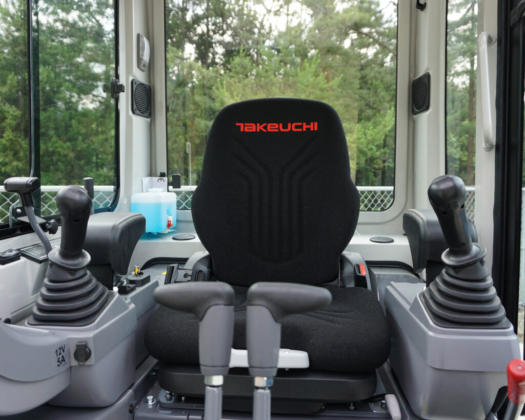 TB320 Compact Excavator – Takeuchi Global